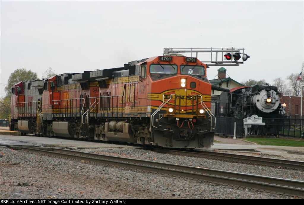 CBQ 3006 BNSF 4791 5466 761